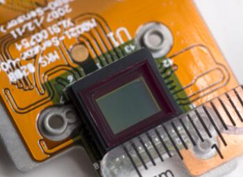 A Comprehensive Guide to Photoelectric Sensors in Semiconductor Technology